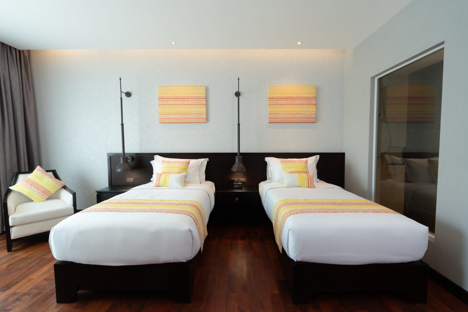 Room V2 - Mintra Hotel